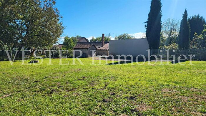 Maison à vendre - Montpon-Ménestérol - 5 pièces - 2 chambres