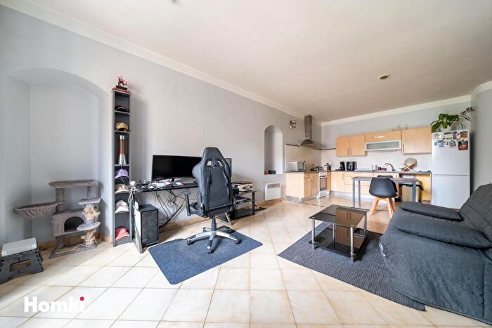 Appartement à vendre - Cavaillon, Centre-ville - 2 pièces - 1 chambre