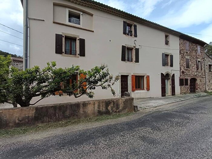 Banne : Appartement 2 pièces à louer