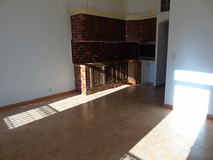 Appartement à louer - Vidauban - 2 pièces - 1 chambre