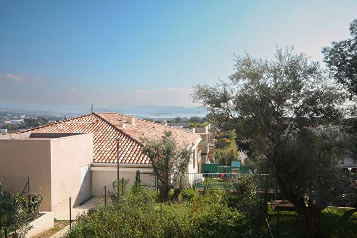 Maison 4 pièces à La Ciotat, Groupède, Le Pin de la Fade, Saint-Loup, à vendre