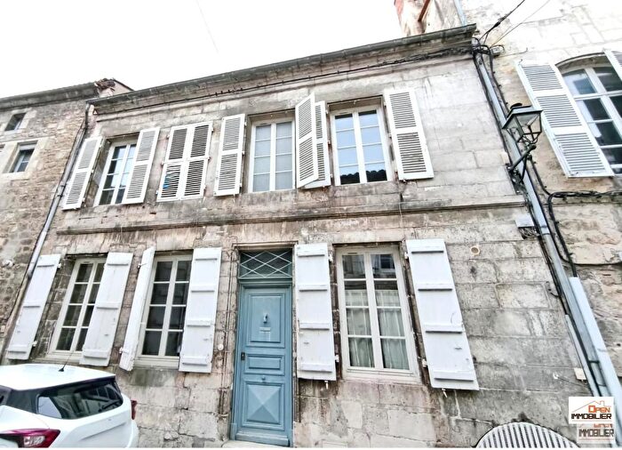 Maison à vendre - Angoulême - 7 pièces - 5 chambres