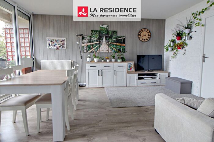 Appartement à vendre - Les Clayes-sous-Bois, Centre-ville - 4 pièces - 3 chambres