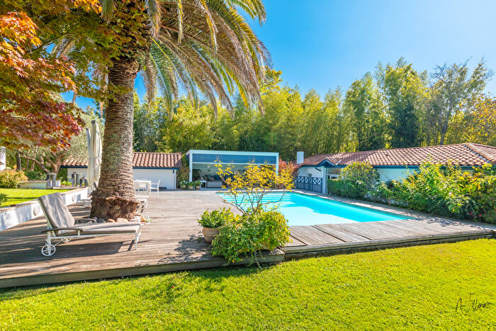 Maison à vendre - Anglet, Chassin - 10 pièces - 5 chambres