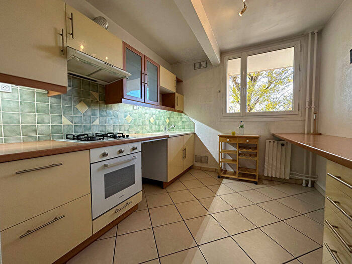 Appartement à louer - Chilly-Mazarin, Nord - 3 pièces - 2 chambres