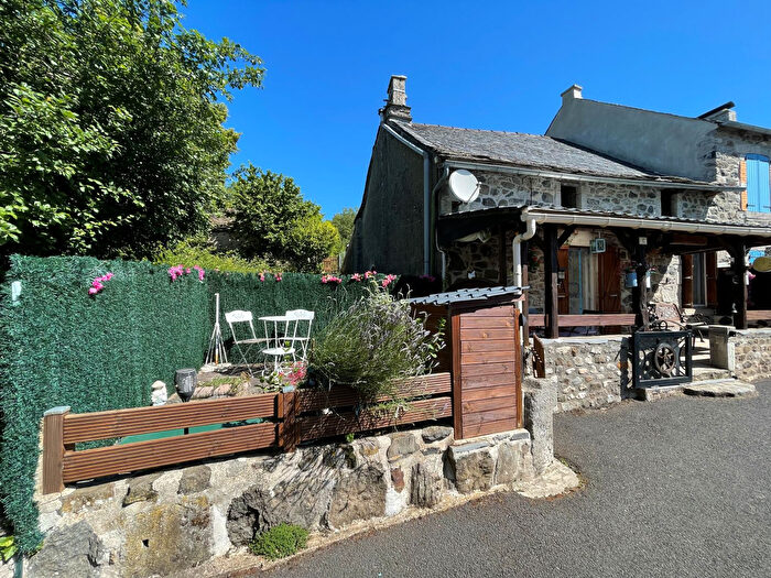 Saint-Étienne-de-Chomeil - Maison 3 pièces à vendre