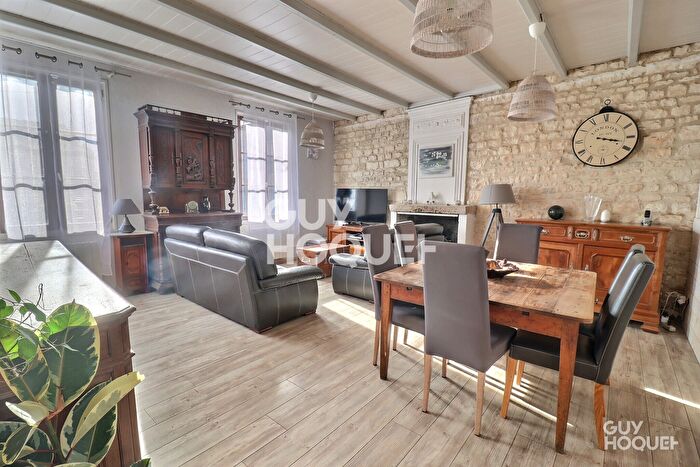 Maison à vendre - Surgères - 5 pièces - 3 chambres