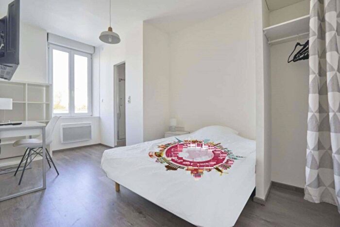 Appartement à louer - Clairmarais-Charles Arnould, Reims - 1 pièce