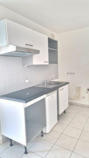 Appartement à vendre - Vénissieux, Joliot Curie - 2 pièces - 1 chambre