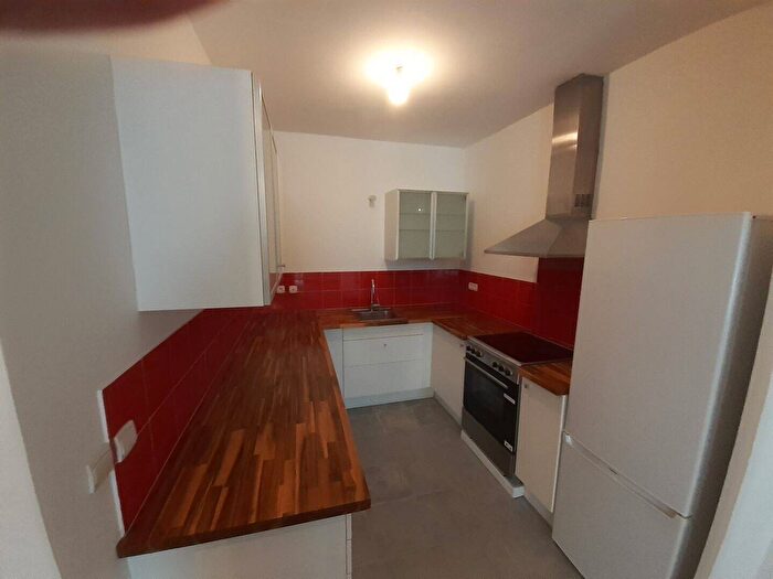 Peyrolles-en-Provence : Appartement 2 pièces à louer