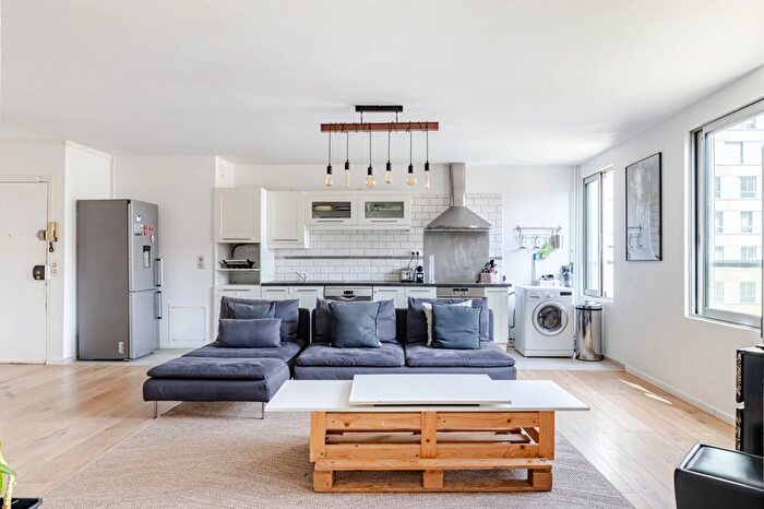 Asnières-sur-Seine, Coubertin : Appartement 3 pièces à vendre