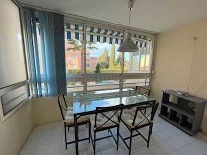 Appartement à louer - Saint-Raphaël - 3 pièces - 2 chambres