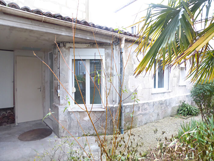 Appartement à louer - Saintes, Centre-ville - 2 pièces - 1 chambre