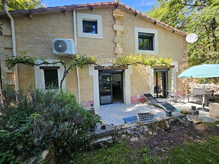 Maison à vendre - Bassillac - 5 pièces - 4 chambres