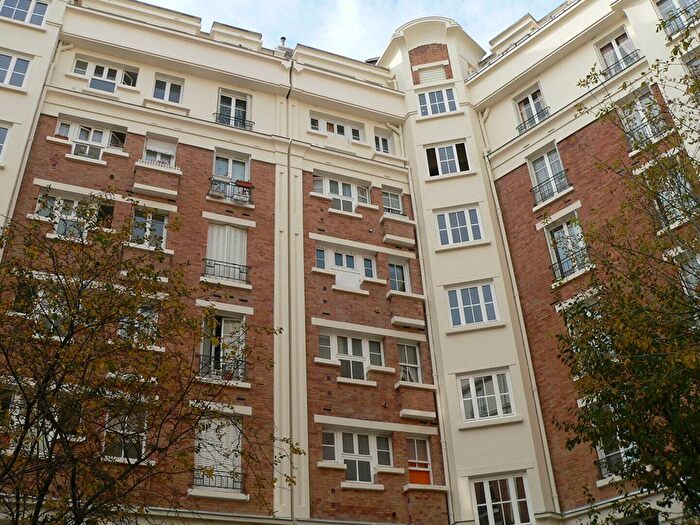 Appartement à louer - Marceau, République, Courbevoie - 4 pièces - 3 chambres