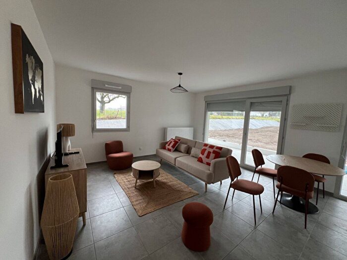 Appartement à louer - Nord, Scionzier - 3 pièces - 2 chambres