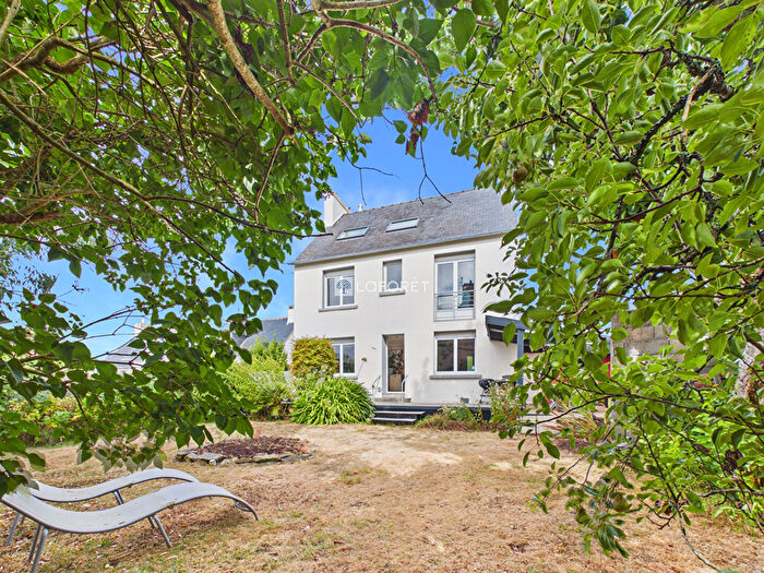 Plonéour-Lanvern - Maison 7 pièces à vendre