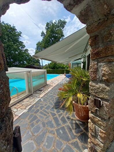 Maison 10 pièces à vendre - Montigné-le-Brillant