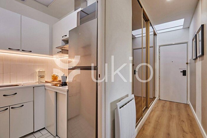 Appartement à louer - Muette Nord, Paris ème arrondissement - 2 pièces - 1 chambre