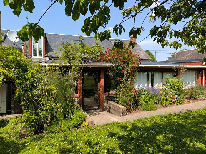 Maison à vendre - Montapas - 9 pièces - 4 chambres