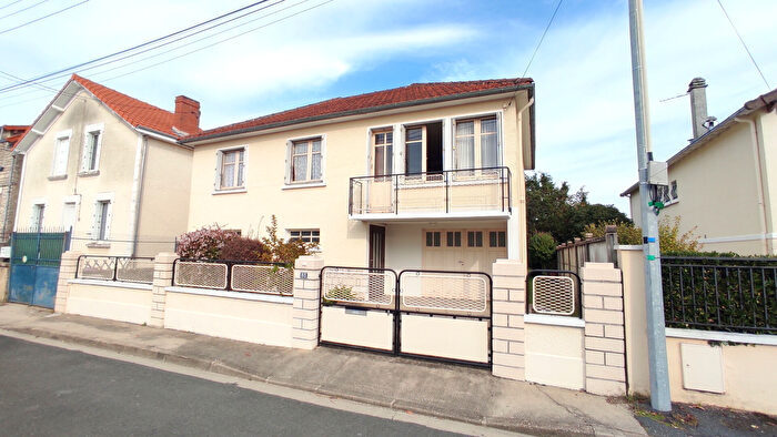 Châtellerault, Centre-ville : Maison 4 pièces à vendre