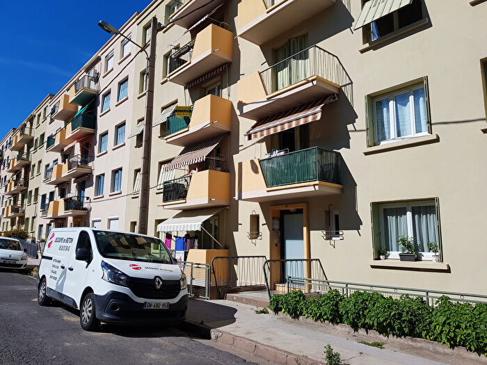 Appartement à louer - Clermont-lHérault - 4 pièces - 3 chambres
