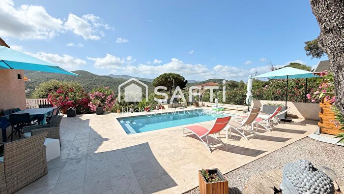 Maison à vendre - Albitreccia - 8 pièces - 6 chambres