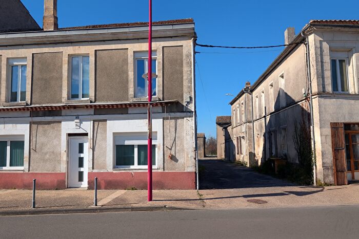 Maison à vendre - Reignac - 7 pièces - 4 chambres