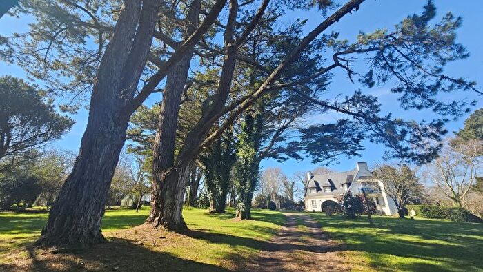 Maison à vendre - Trégunc - 8 pièces - 5 chambres