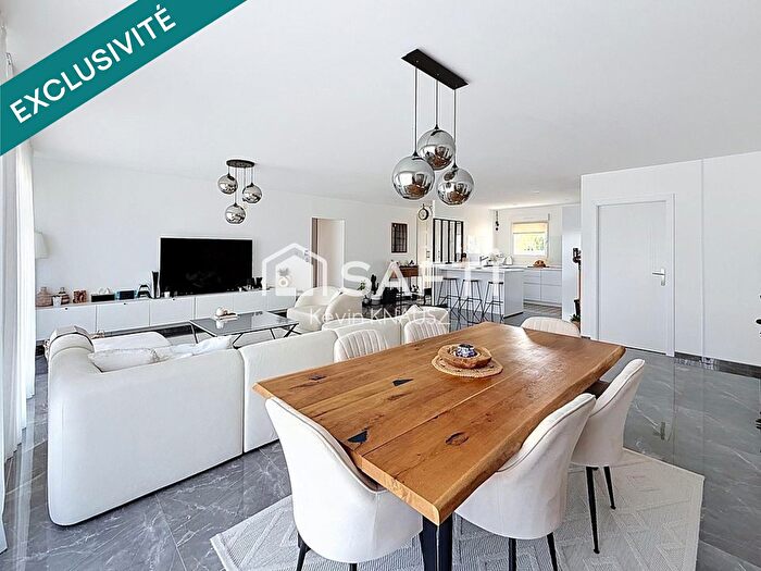 Vry - Maison 8 pièces à vendre