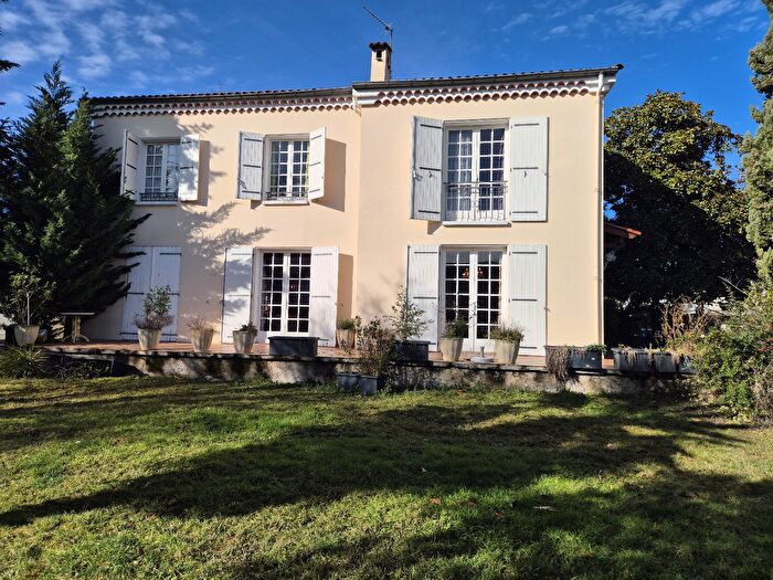 Maison à vendre - Foix - 10 pièces - 7 chambres