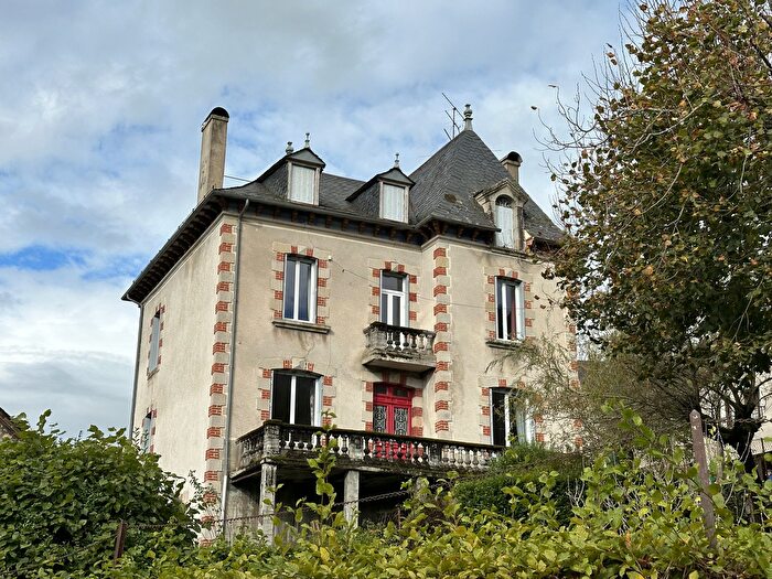 Le Vaulmier : Maison 6 pièces à vendre
