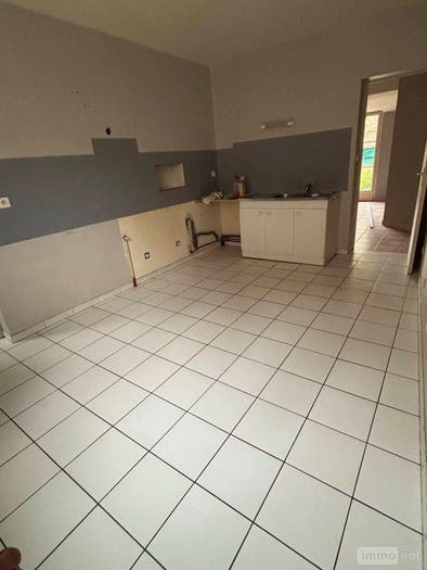 Vic-sur-Aisne : Maison 4 pièces à louer