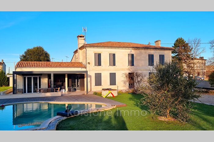 Maison à vendre - Saint-Michel-de-Fronsac - 8 pièces - 5 chambres