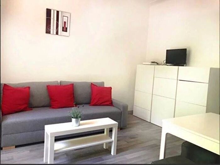 Centre Ville, Aix-en-Provence : Appartement 2 pièces à louer
