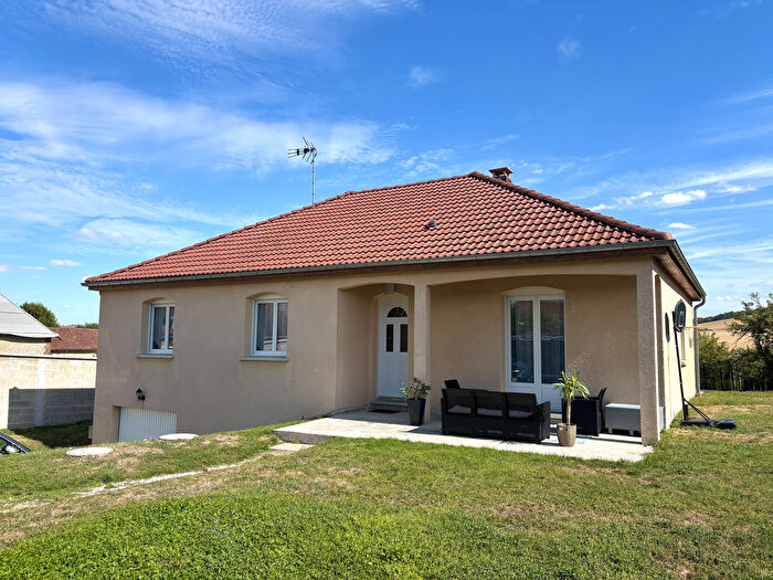 Maison 5 pièces à vendre à Saint-Lyé