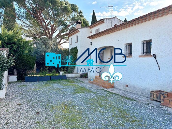 Maison à vendre - Puget-sur-Argens - 4 pièces - 3 chambres