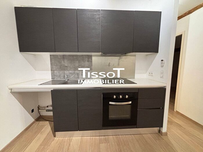 Appartement à louer - Esplanade, Nîmes - 2 pièces - 1 chambre