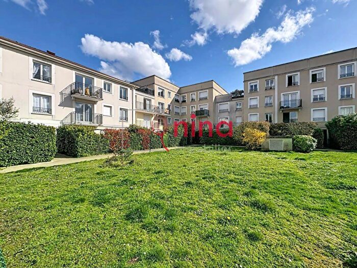 Appartement à louer - Les Orchidees, Limeil-Brévannes - 1 pièce