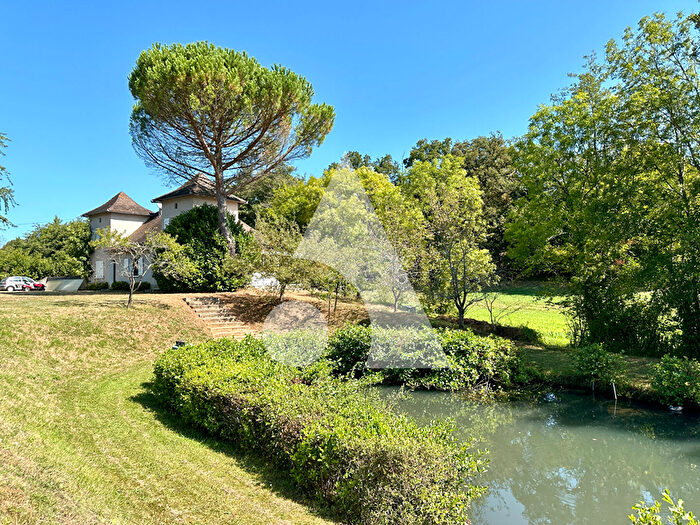 Maison à vendre - Aynac - 8 pièces - 6 chambres