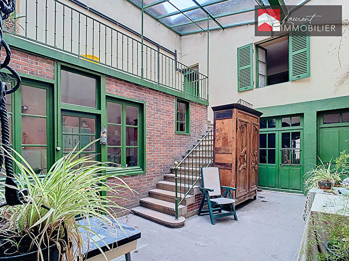 Maison à vendre - Pont-de-Vaux - 9 pièces - 5 chambres