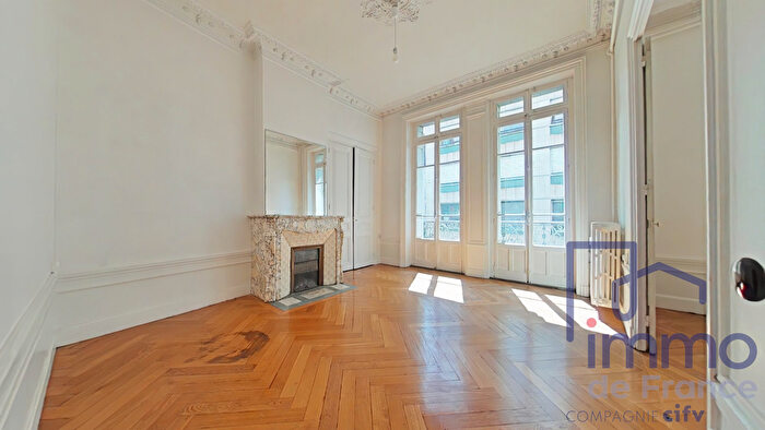 Saint-Étienne, Centre-ville, Peuple, Chavanelle : Appartement 4 pièces à vendre