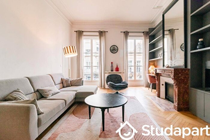 Maison à louer - Centre ville, Bordeaux - 2 pièces - 1 chambre