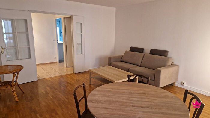 Appartement à louer - Lyon e , Monchat - 3 pièces - 2 chambres