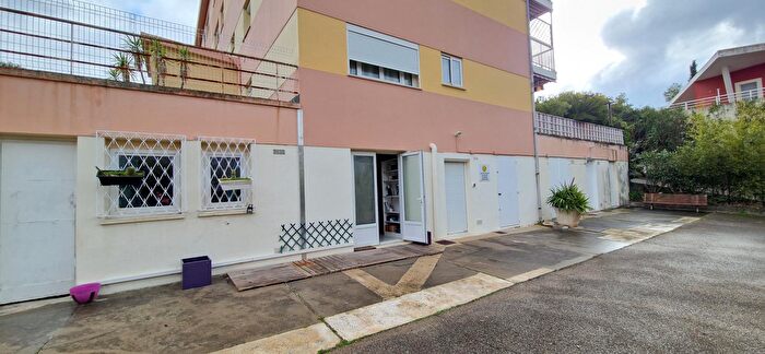 Appartement à louer - Cannes, Croix des Gardes - 1 pièce