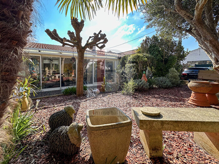 Maison à vendre - Rochefort, Faubourg Nord, Stade Philaudrie - 6 pièces - 4 chambres