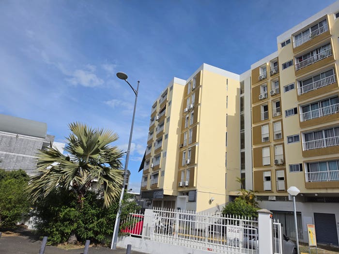 Appartement 4 pièces à vendre à Saint-Denis, Centre-ville