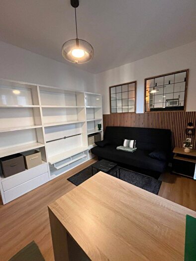 Appartement à louer - Centre Ville, Rueil-Malmaison - 1 pièce