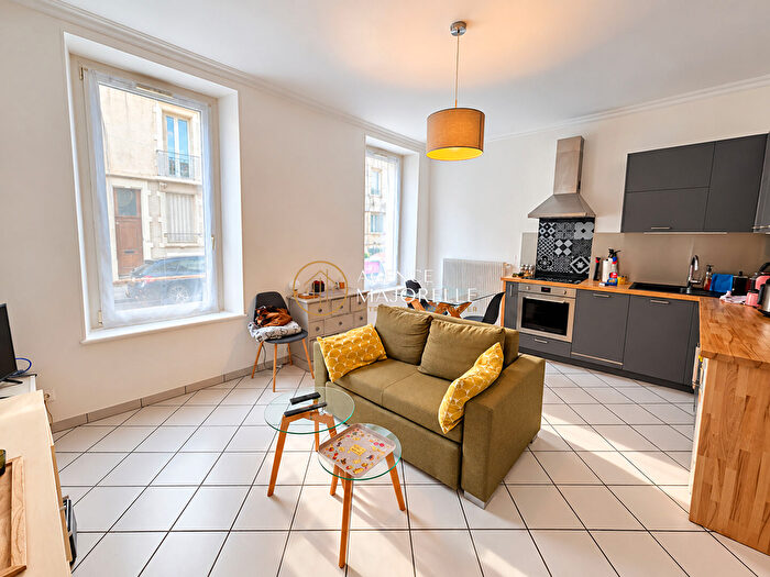 Nancy, Poincaré, Foch, Anatole France, Croix de Bourgogne : Appartement 2 pièces à vendre