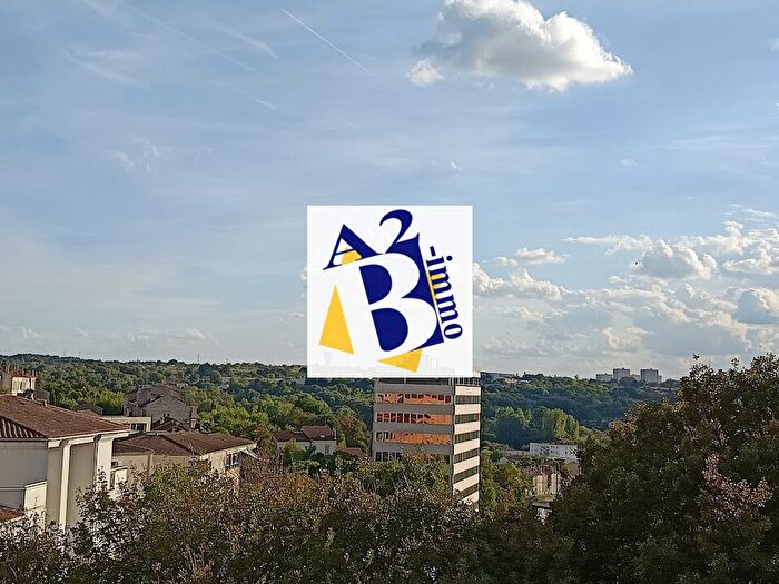 Angoulême, Bussatte : Appartement 2 pièces à louer